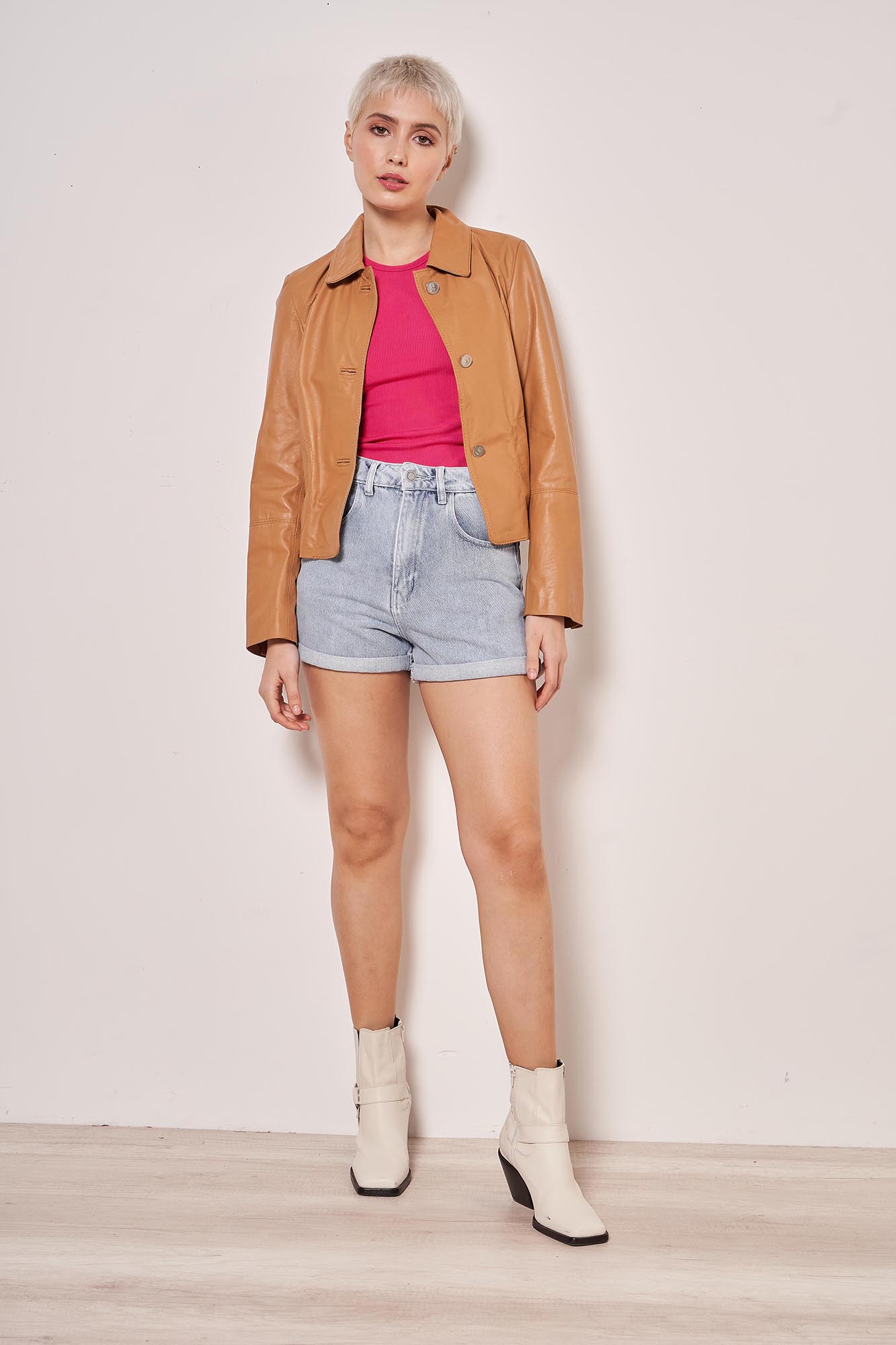 SACO DE CUERO AURORA AVELLANA | La Cofradía . Otoño - Invierno 2023